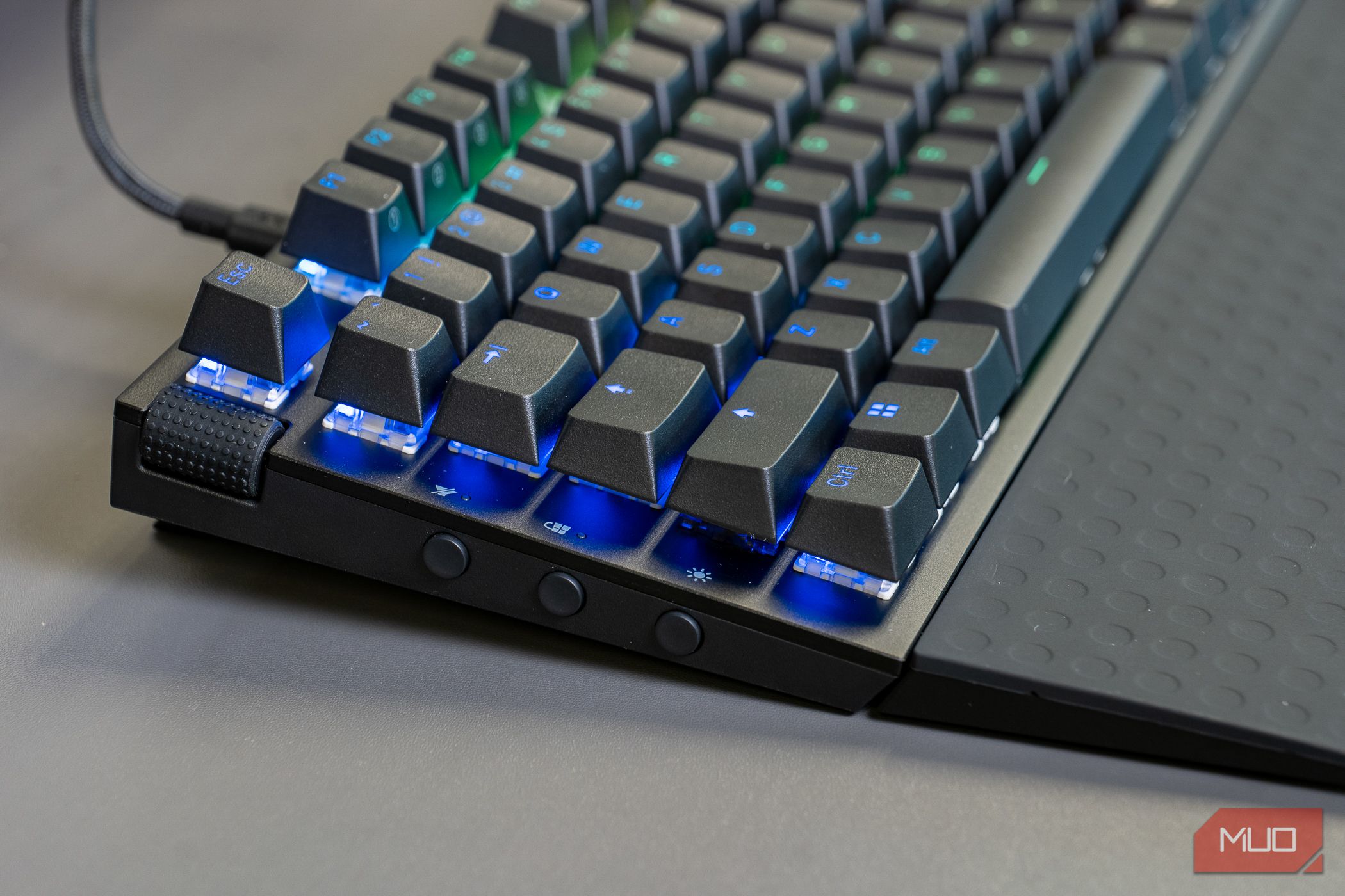 NZXT Function 2 Keyboard Review: Customizable Comfort