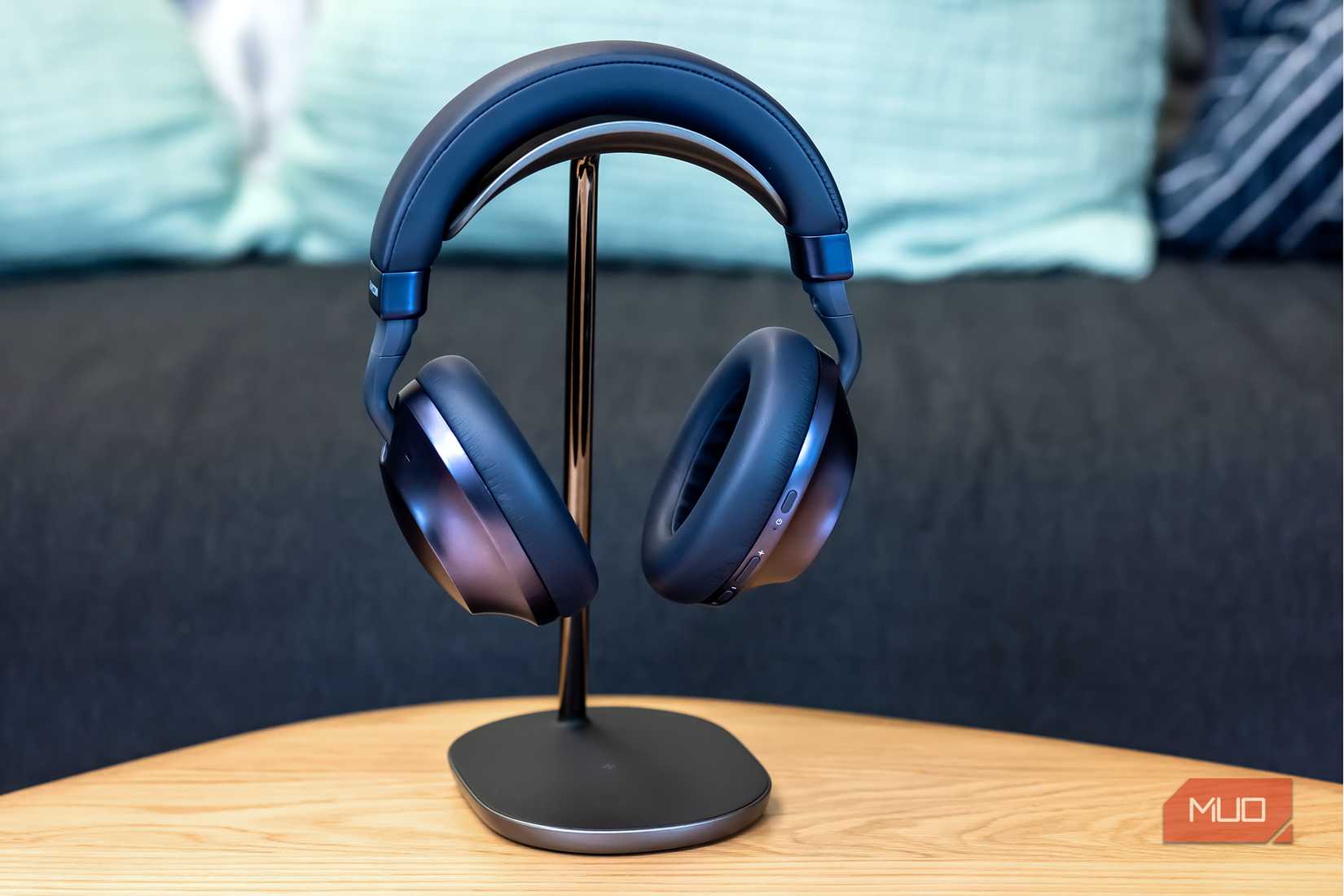 Raycon Everyday Headphones Pro Review: Quality Sound With Few Distractions