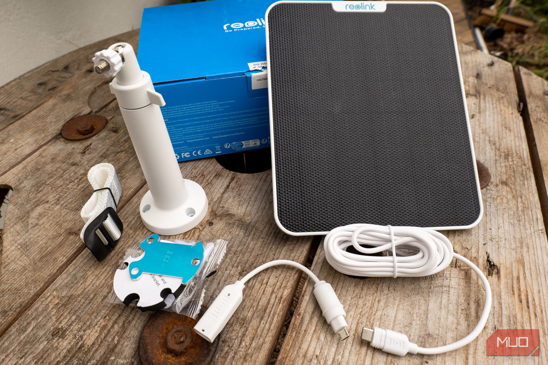 Reolink Argus 4 Pro Review: 180 Vision and Local Storage Makes This the ...