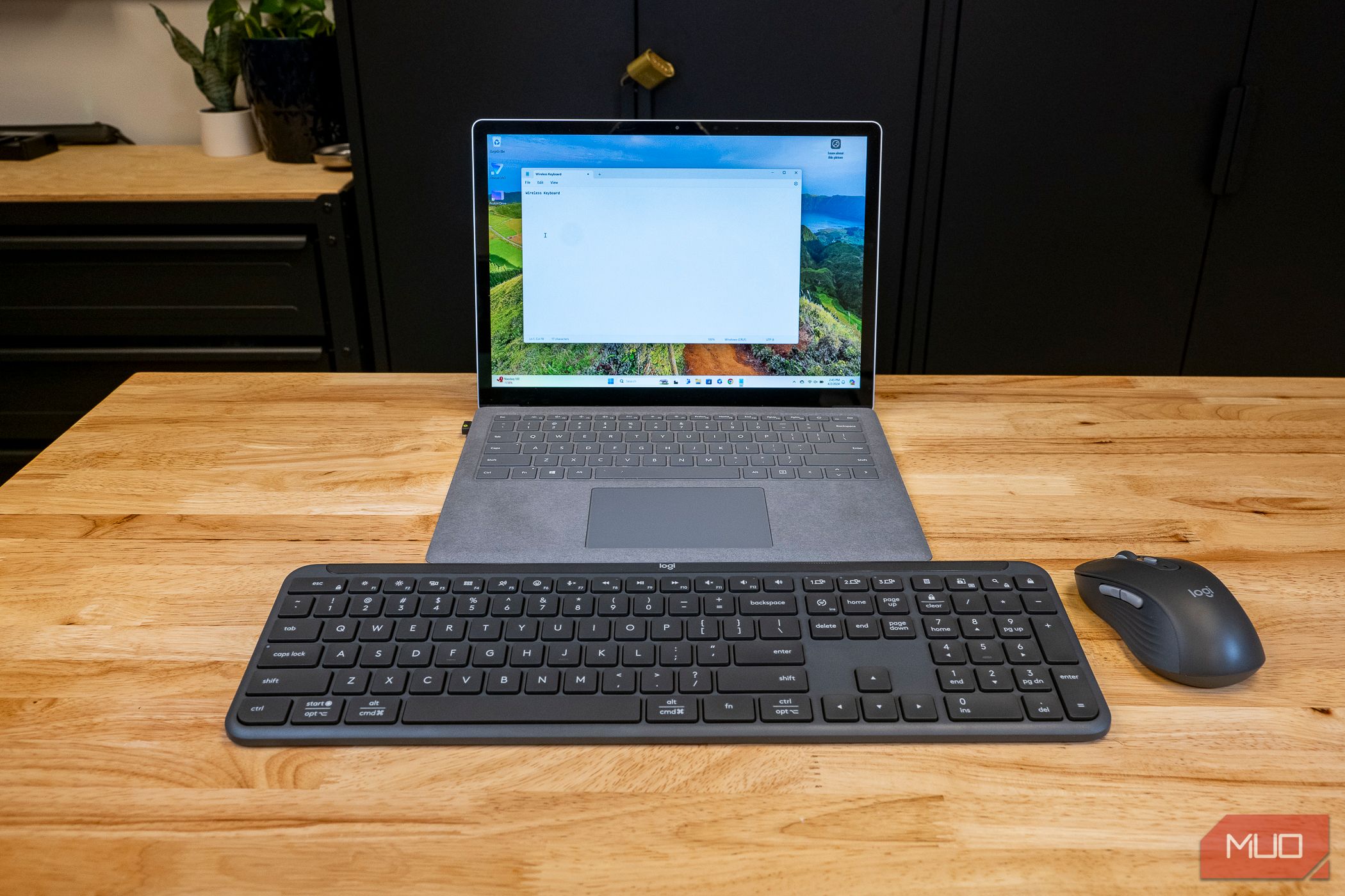 Logitech Signature Slim Combo Mk955 Review A Quality Keyboard And