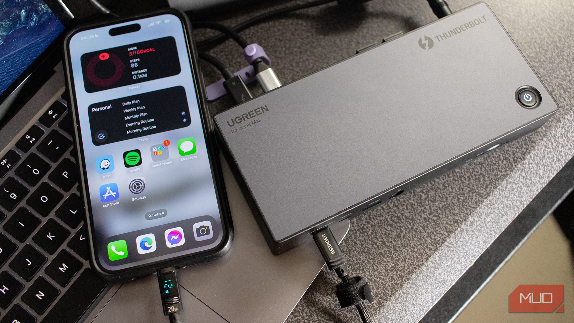 Ugreen Revodok Max 313 Review: The Best of Both Worlds