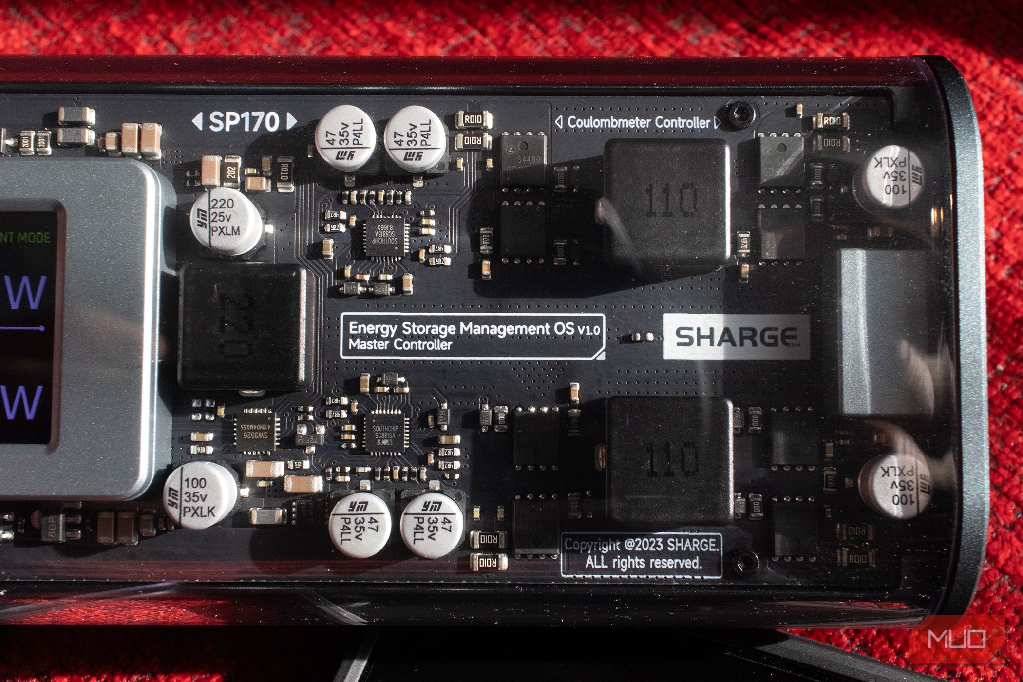 Shargeek 170 Review: This Transparent Power Bank Is Powerful and Looks Cool