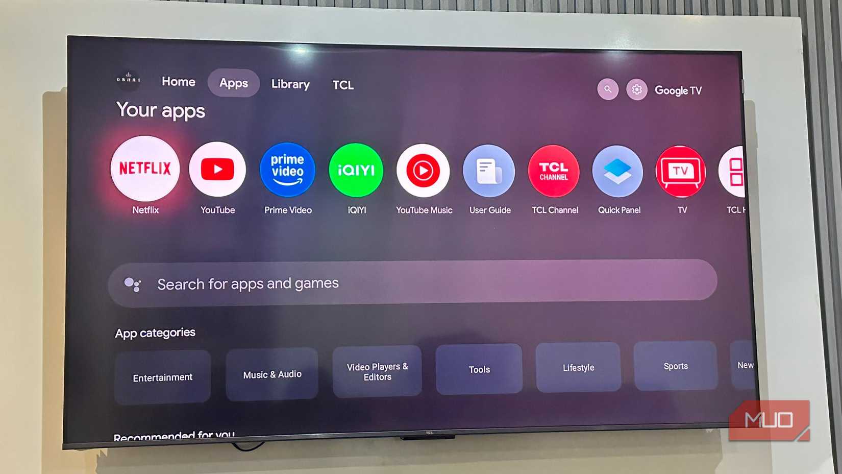 I Always Remove These 7 Pre-Installed Apps From My Smart TV