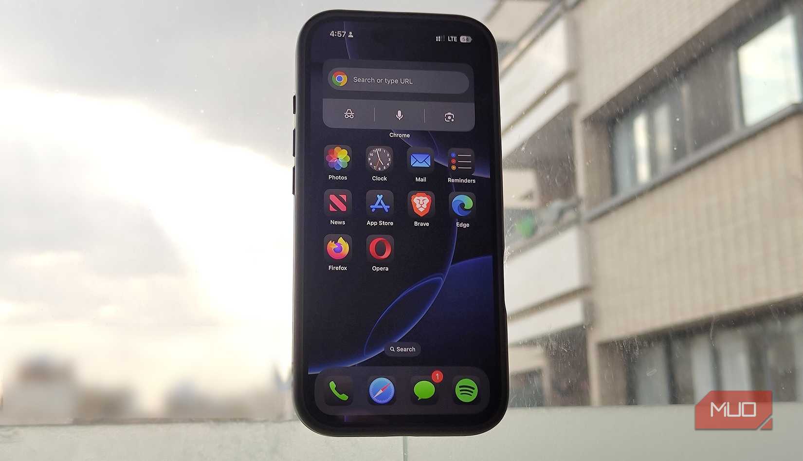 Every House Has a Cell Signal Sweet Spot—This Trick Finds Yours